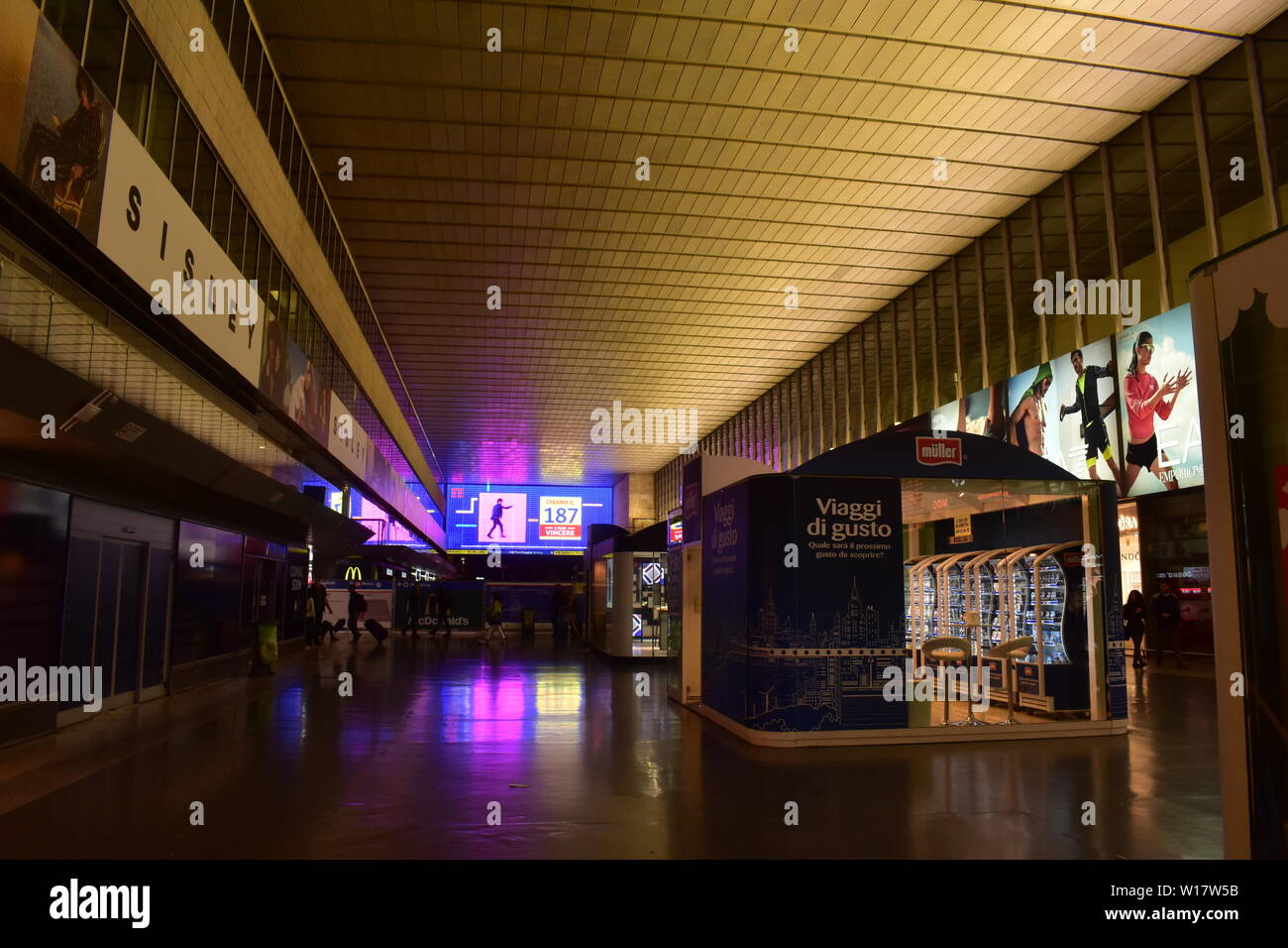 Rome station hi-res stock photography and images - Alamy
