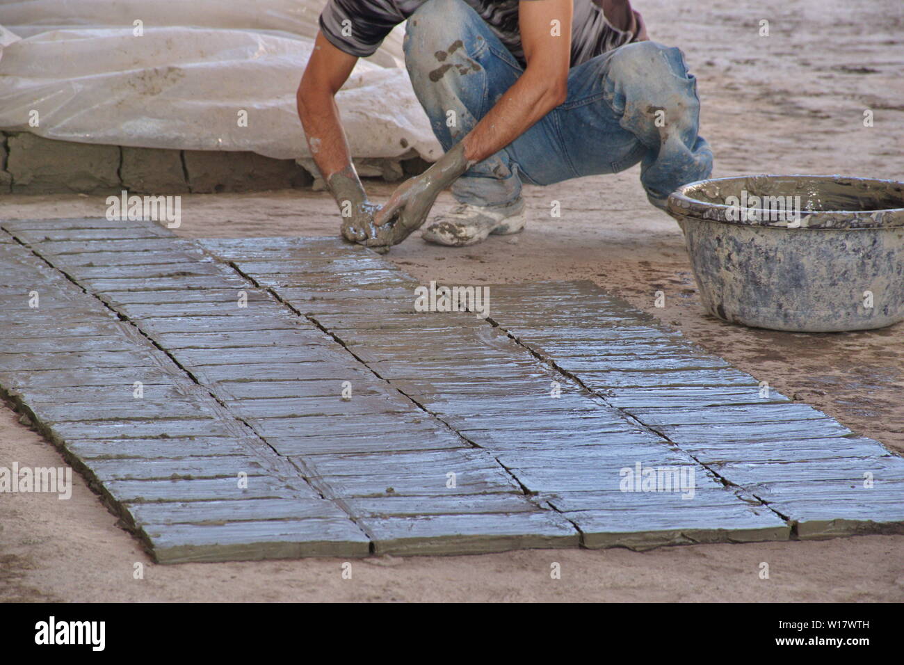 Man making ceramic hi-res stock photography and images - Alamy