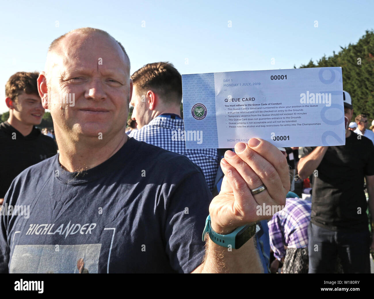 Queue card number one hi-res stock photography and images - Alamy