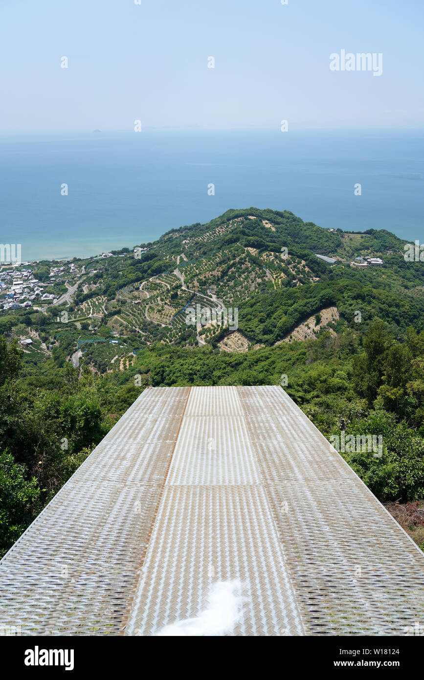 Parachute platform hi-res stock photography and images - Alamy