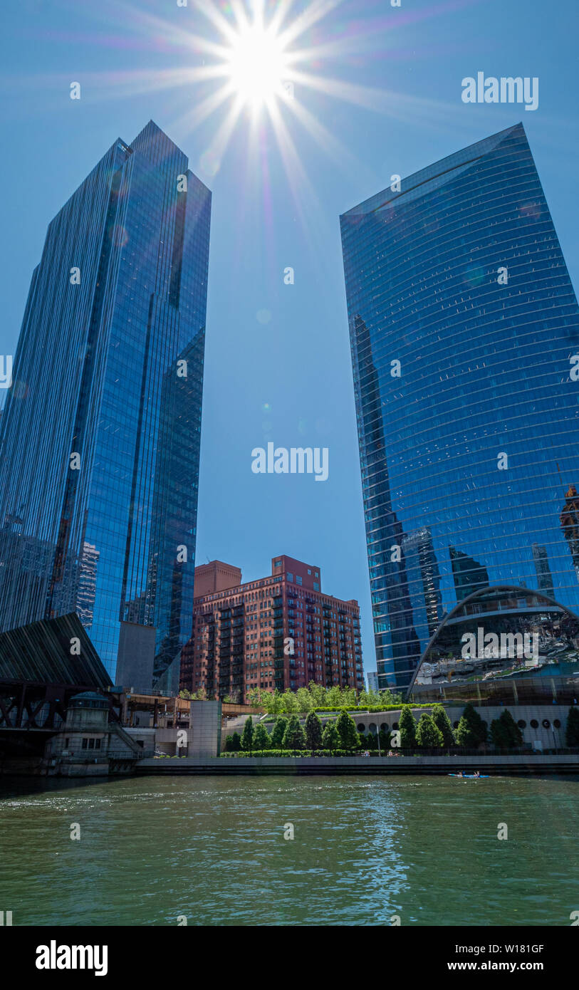 The High Rise buildings at Chicago River - CHICAGO, USA - JUNE 12, 2019 ...