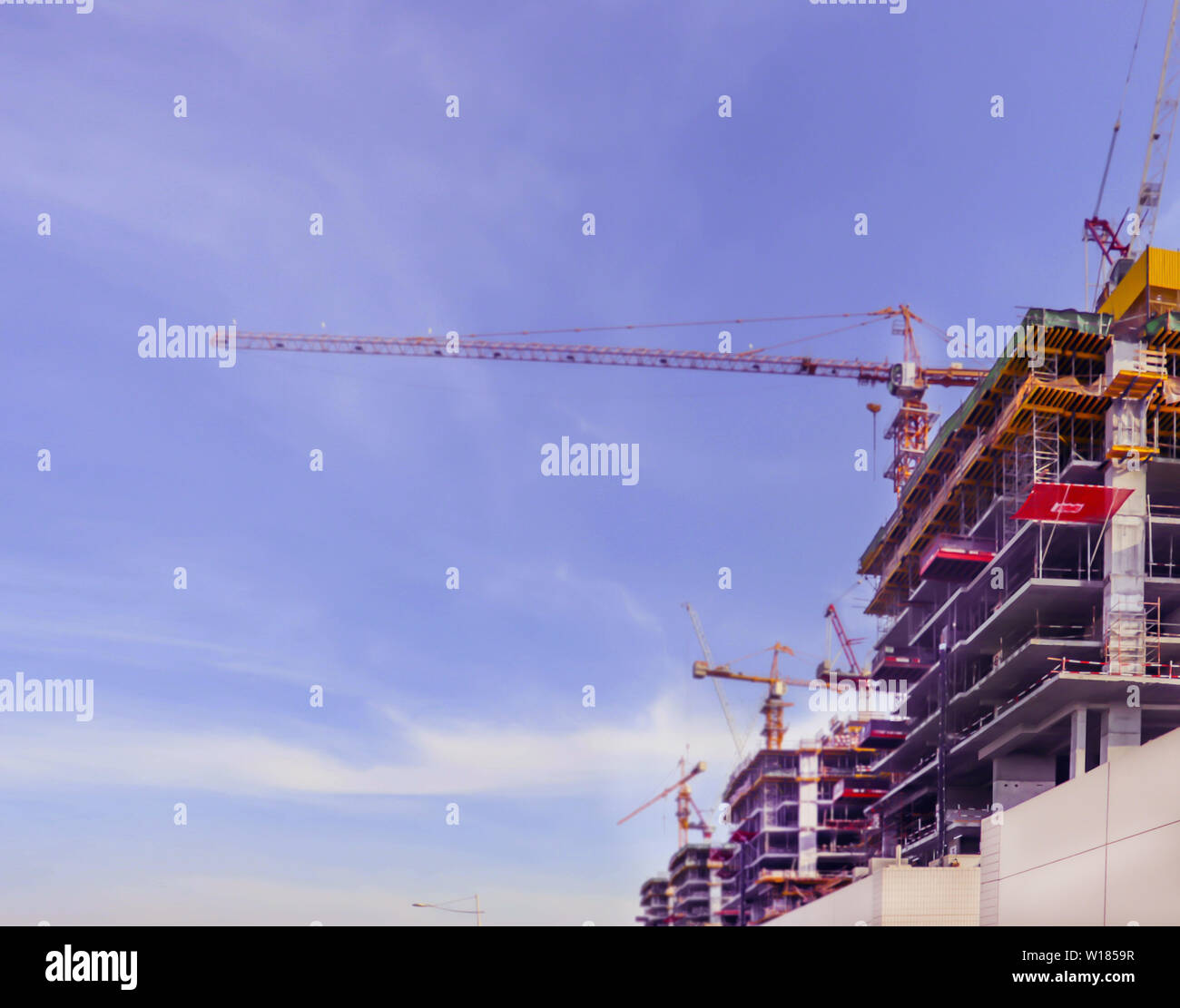 Dubai infrastructure building construction hi-res stock photography and ...