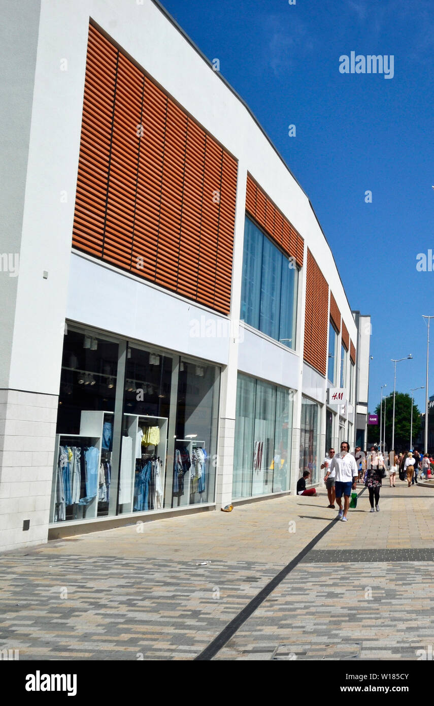 Eastbourne centre hi-res stock photography and images - Alamy