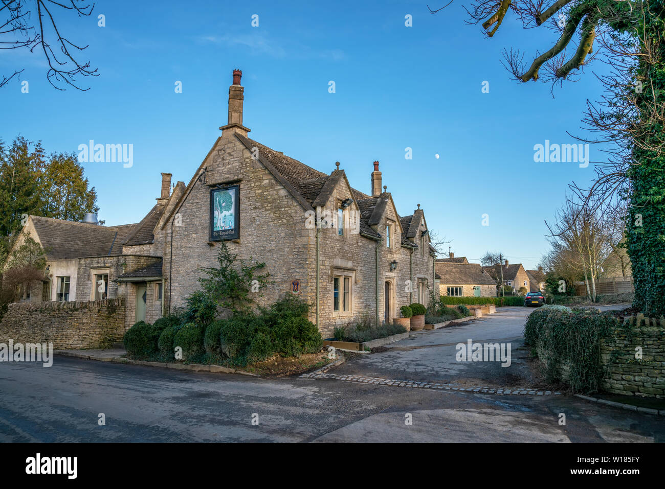 Leighterton royal oak hi-res stock photography and images - Alamy