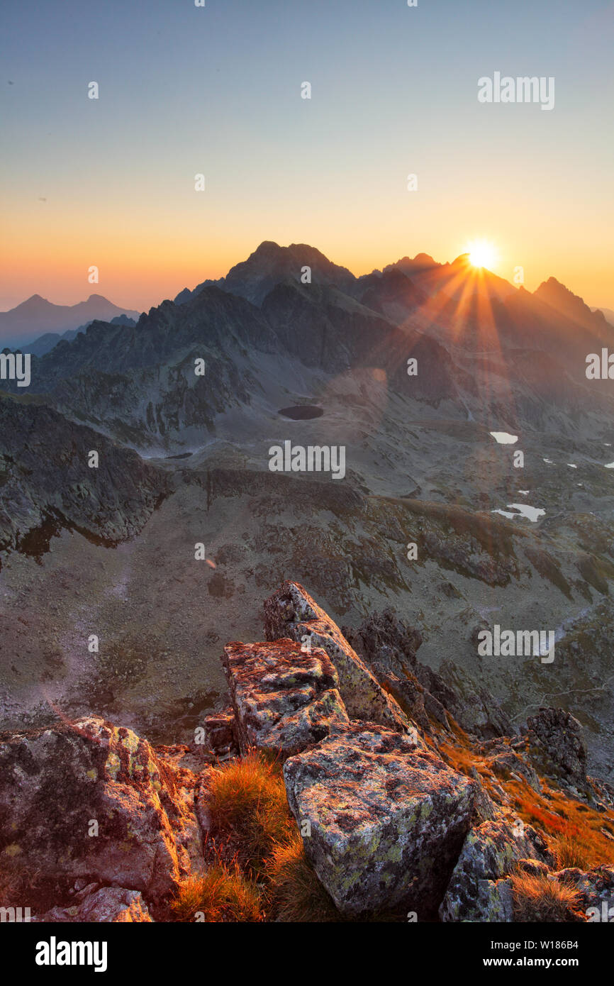 Spring vertical view rocky hi-res stock photography and images - Alamy