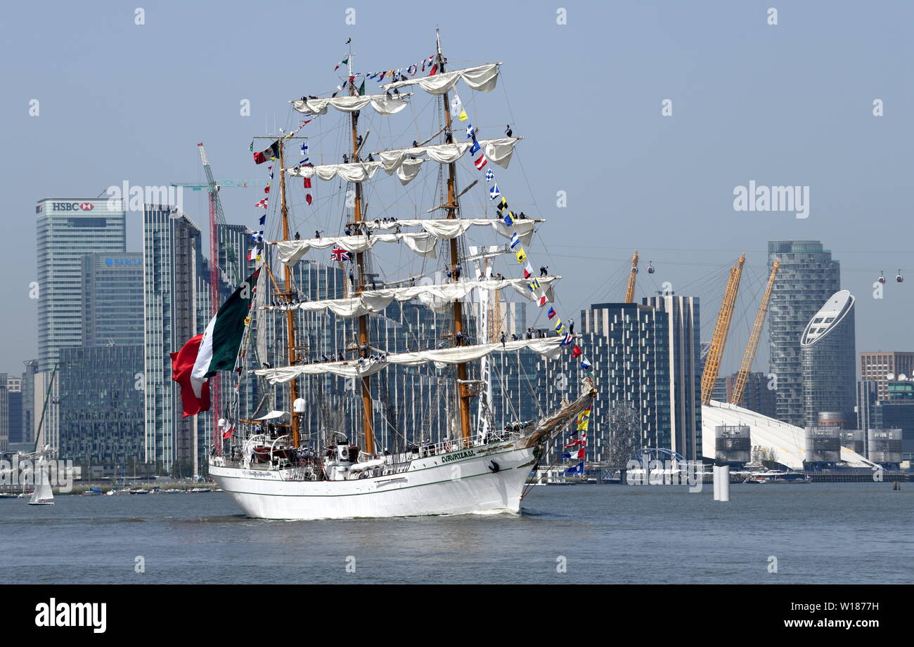 Mexican Navy tall ship Cuauhtémoc, with crew on the yard arms 45m above ...