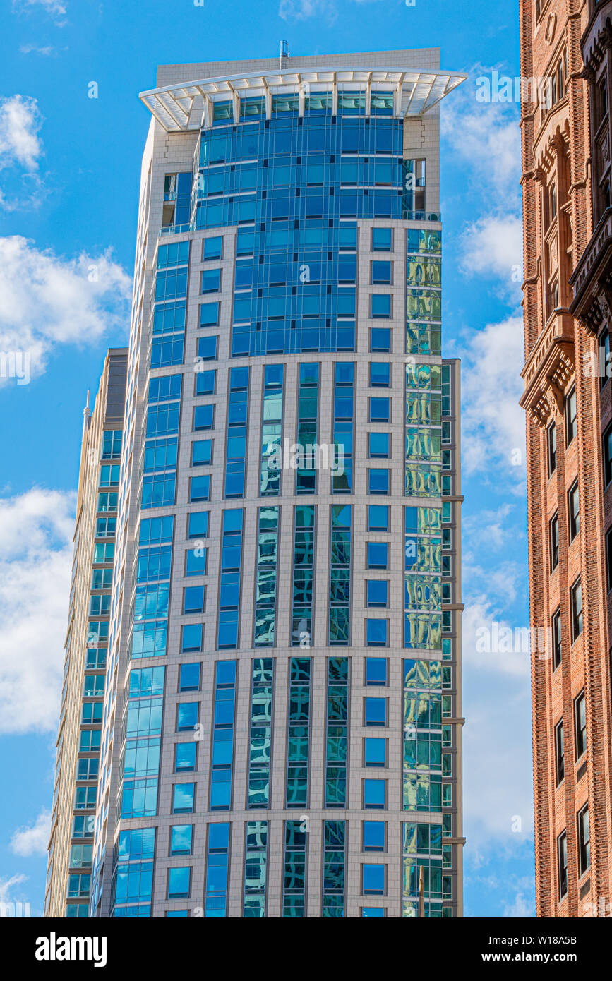 Modern architecture in Chicago - CHICAGO, USA - JUNE 12, 2019 Stock ...