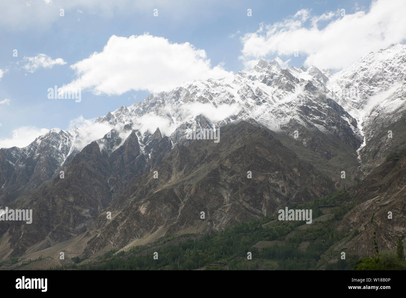 Pakistani northern areas hi-res stock photography and images - Alamy