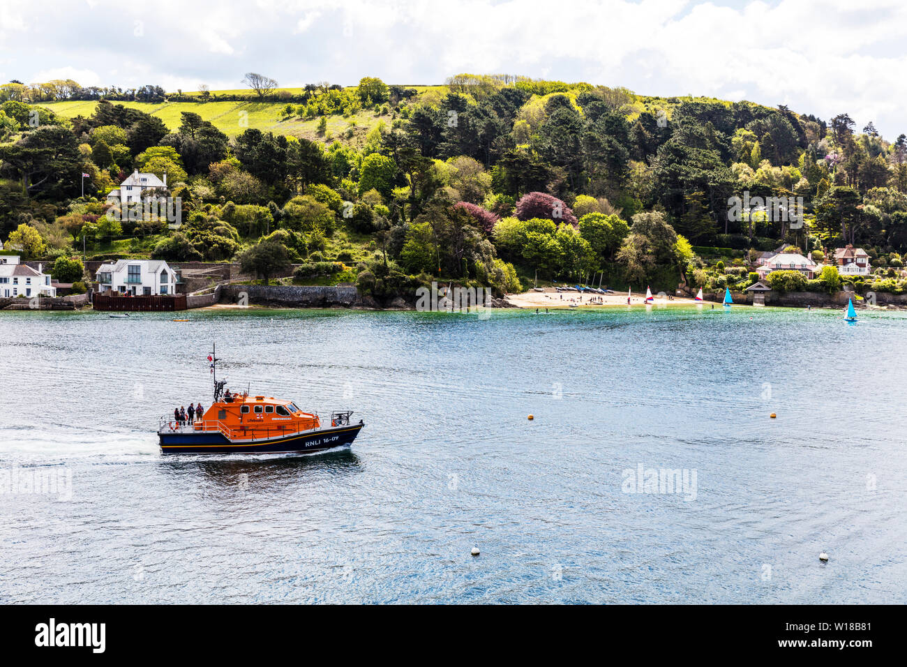 Salcombe Harbour Devon, RNLI lifeboat on maneuvers, Salcombe Harbour ...
