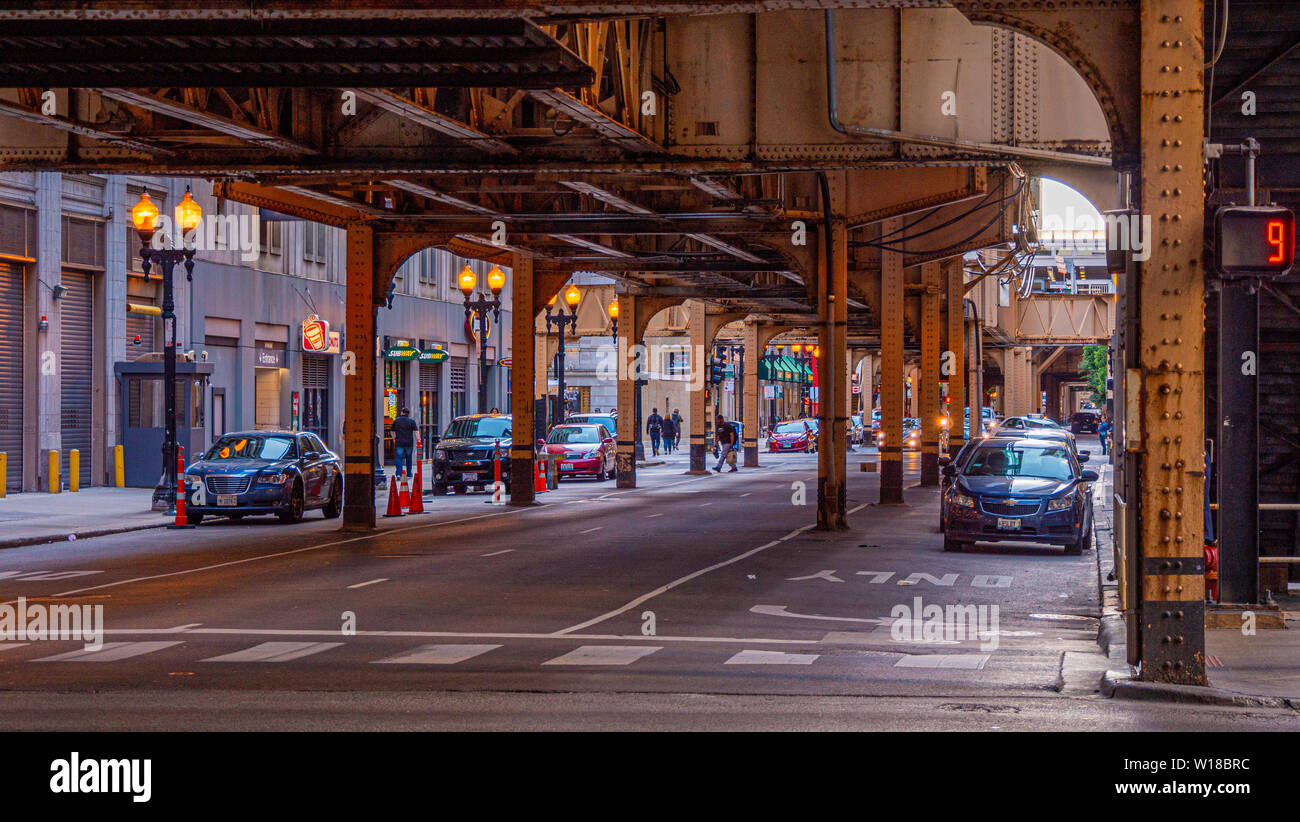The steel construction of Chicago overground subway tracks - CHICAGO ...