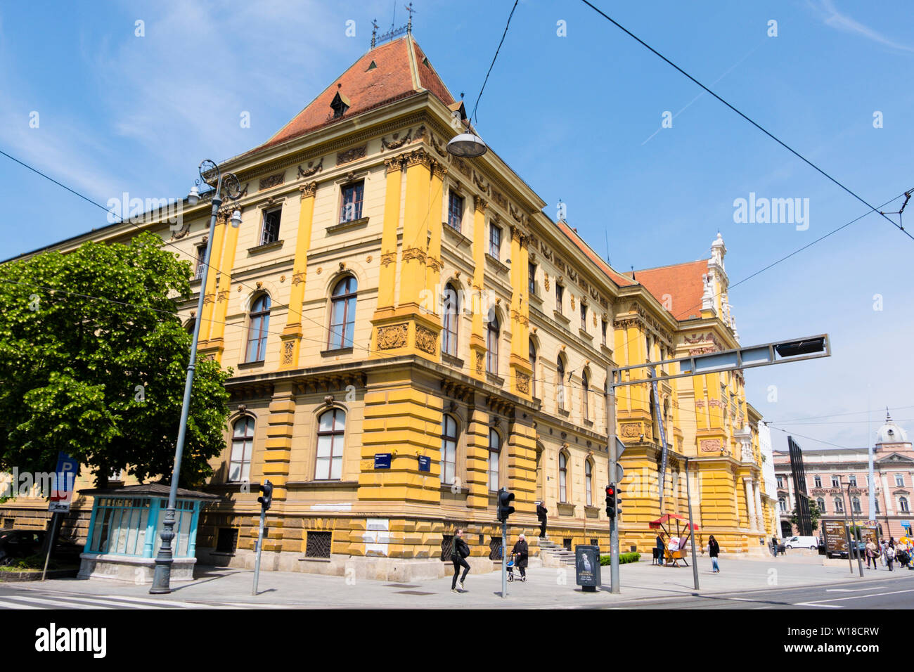 Umjetnost hi-res stock photography and images - Alamy
