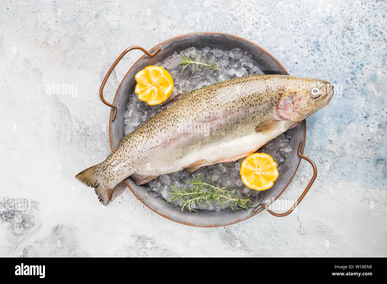 Raw trout fish Stock Photo - Alamy