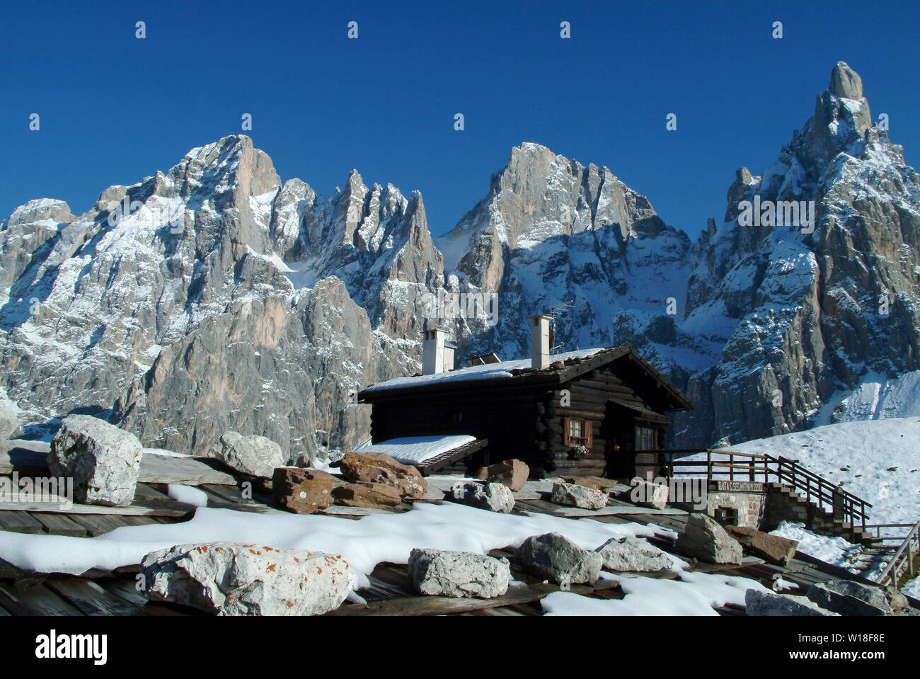 Dolomiten passo di rolle hi-res stock photography and images - Alamy