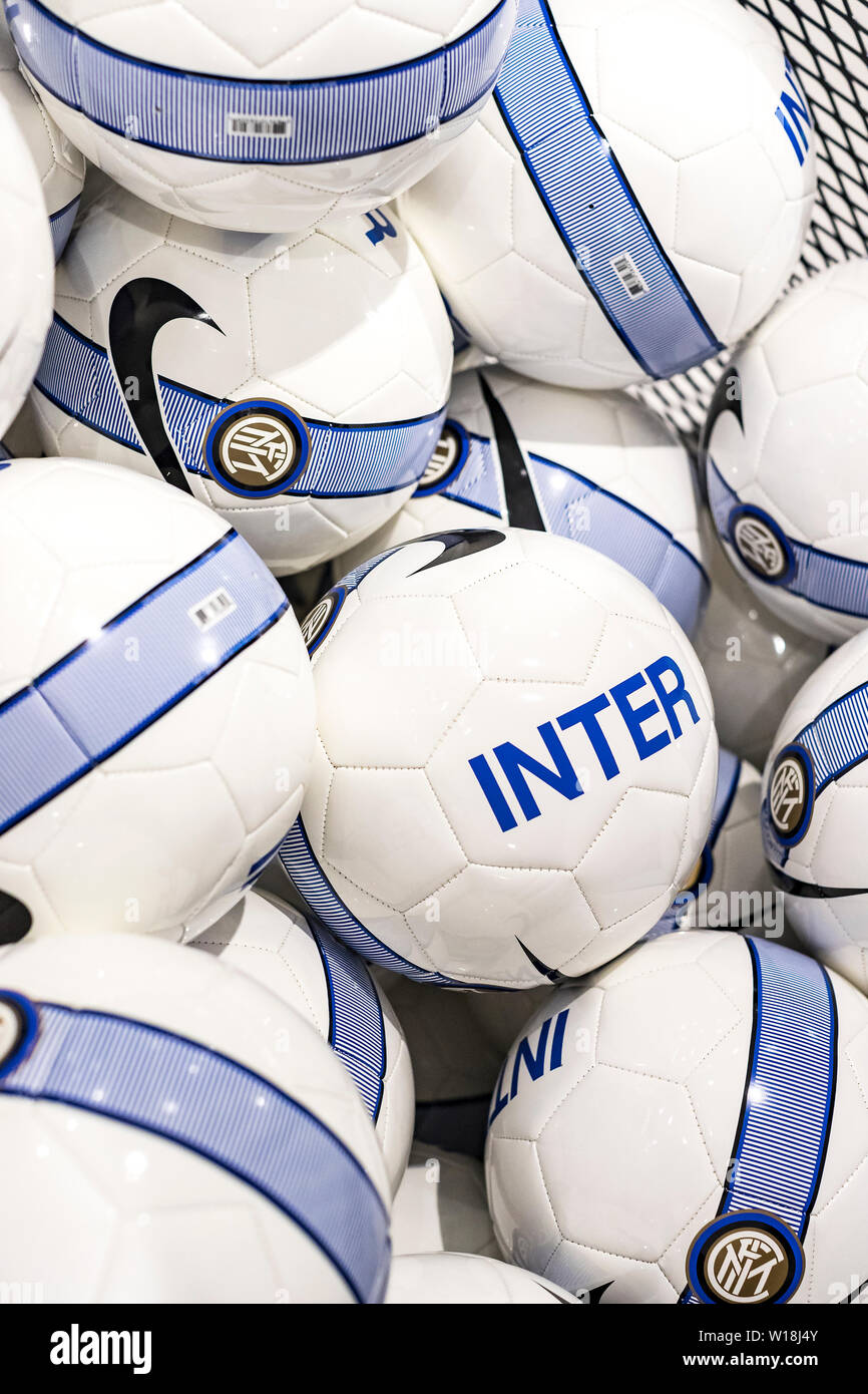 Inter football club store hi-res stock photography and images - Alamy