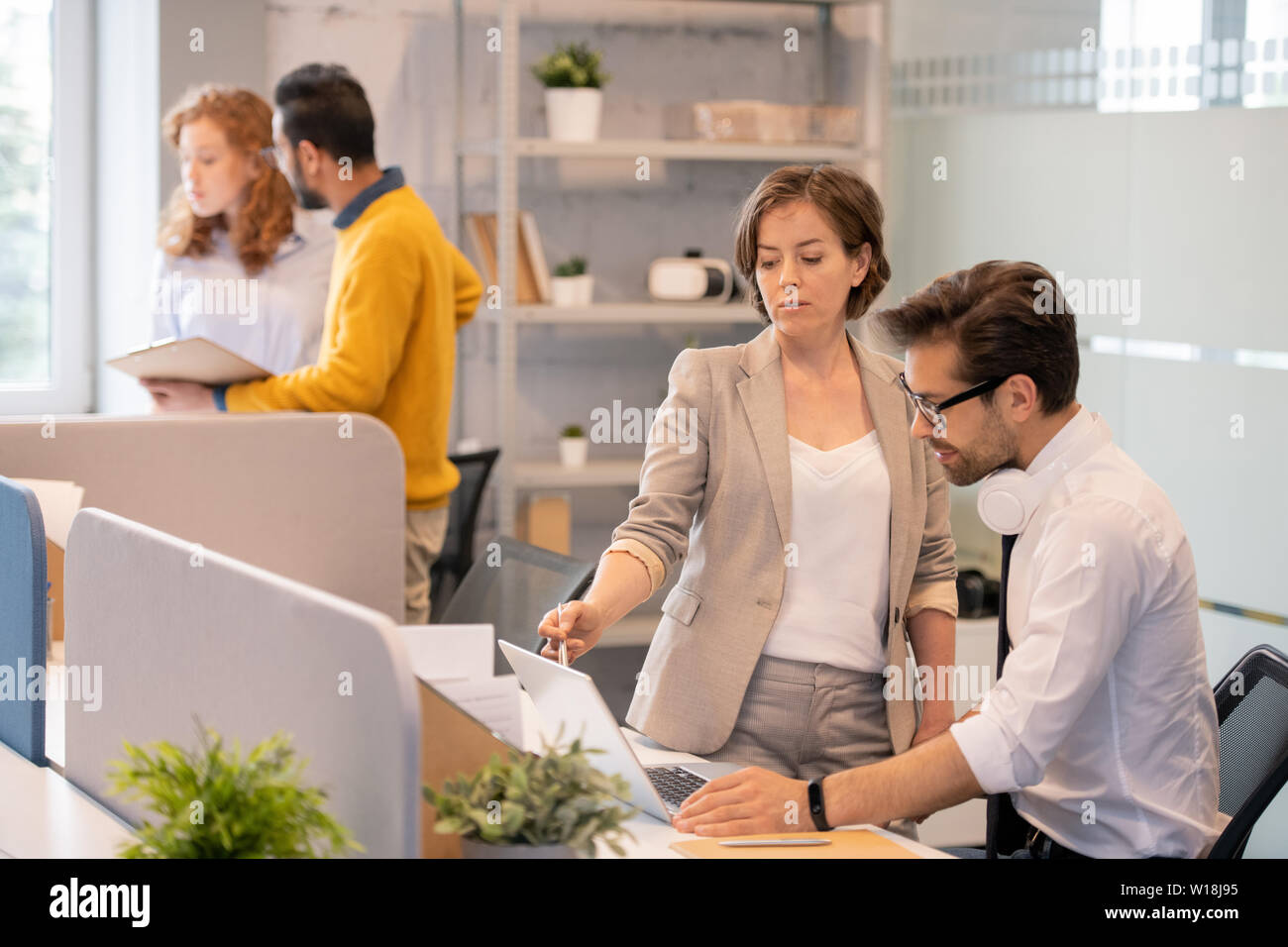 Together with the project manager hi-res stock photography and images ...