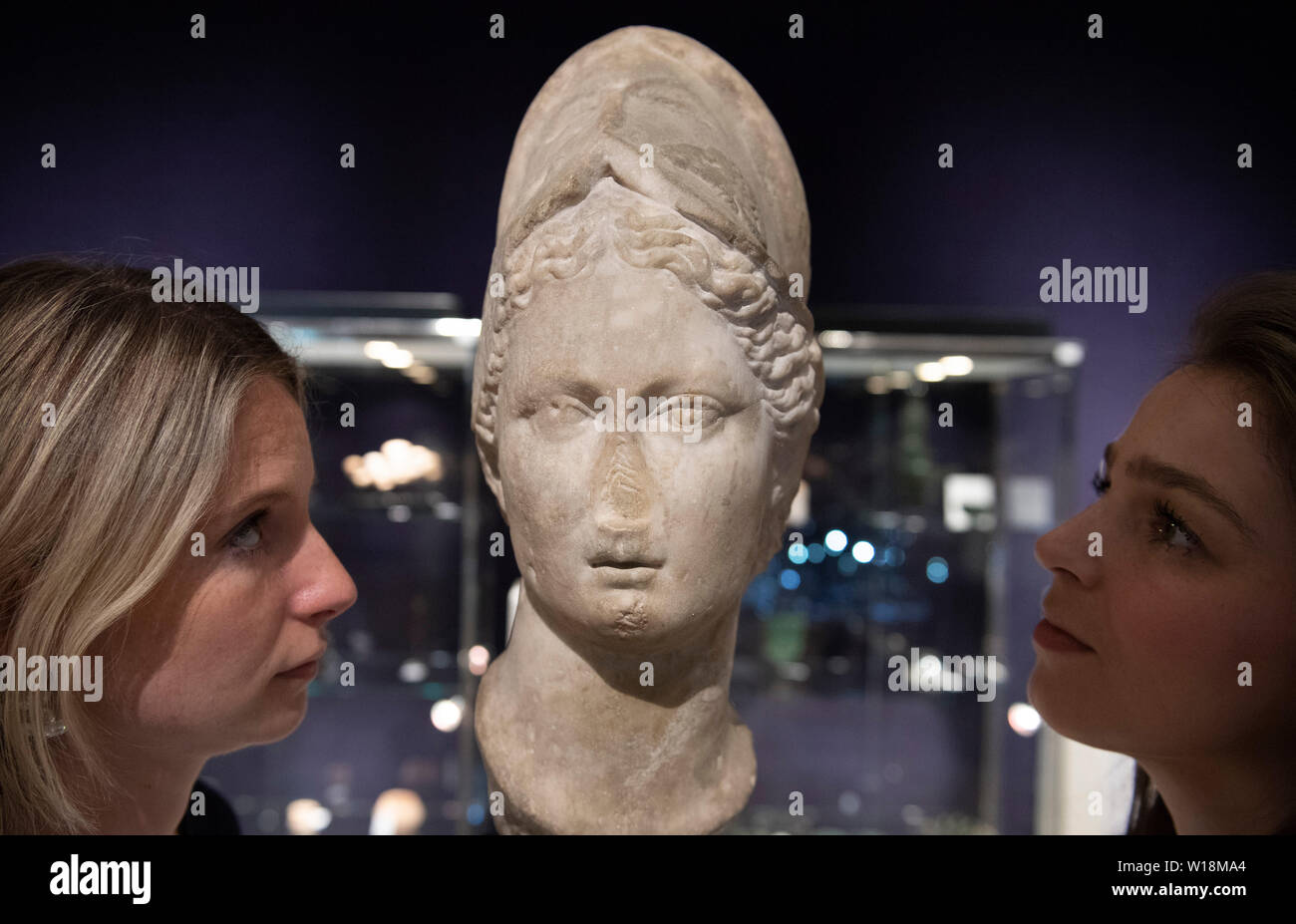 Minerva Head Stock Photos & Minerva Head Stock Images - Alamy