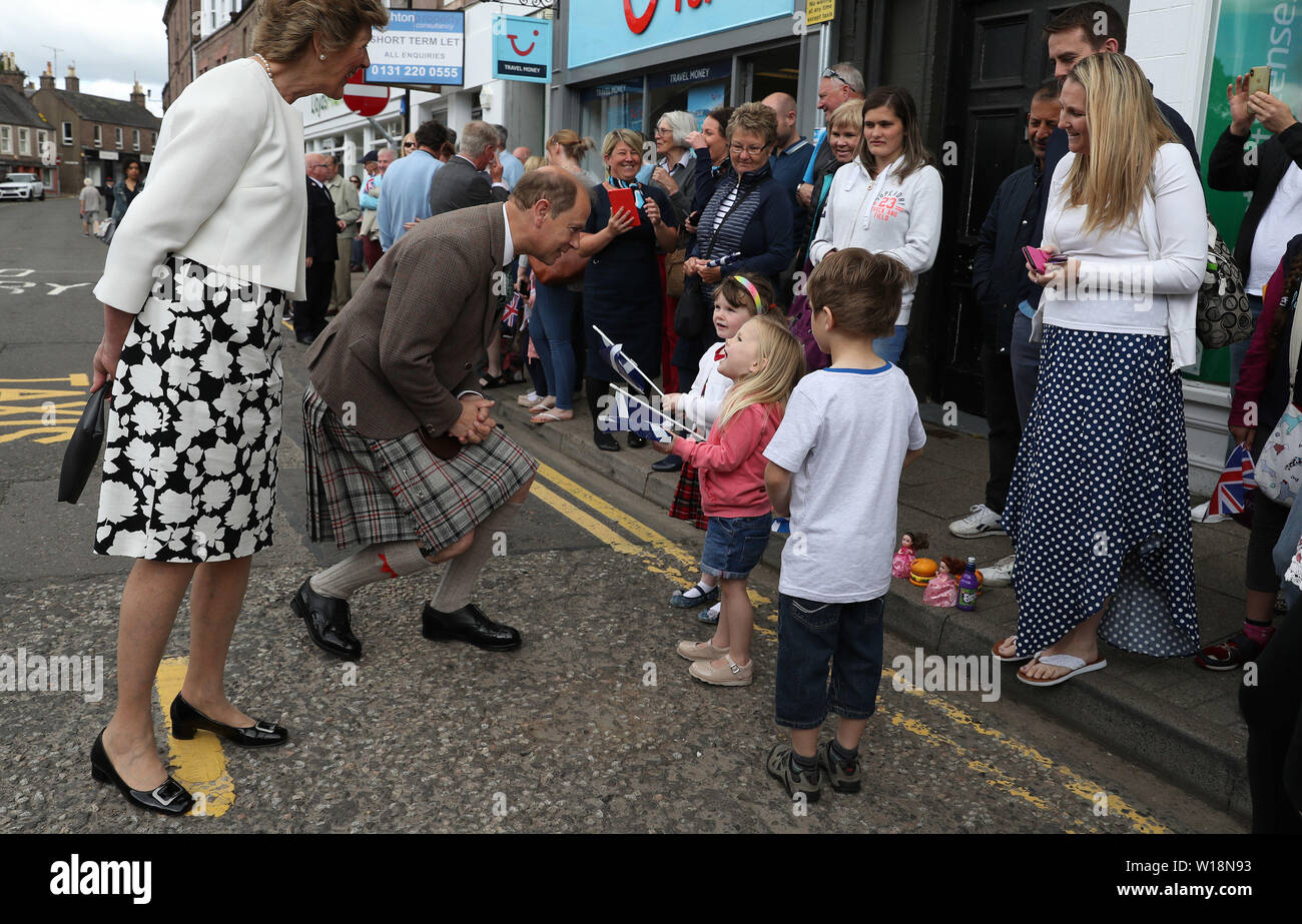 The Earl of Forfar chats with locals in Castle Street in Forfar Stock ...