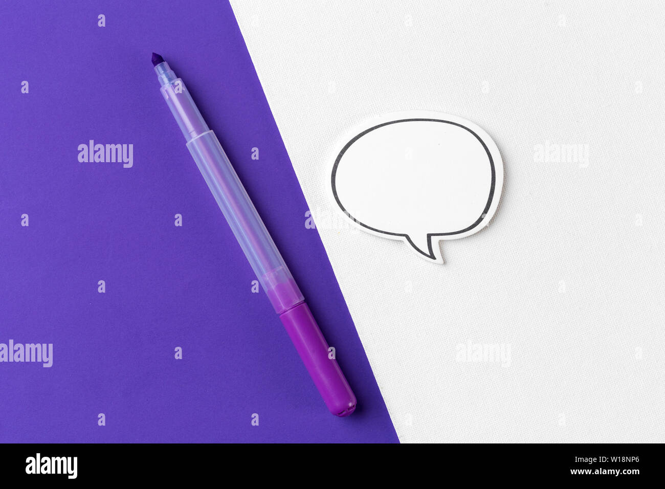 Social Media Chat Concept. Blank empty chat bubble for text Stock Photo ...