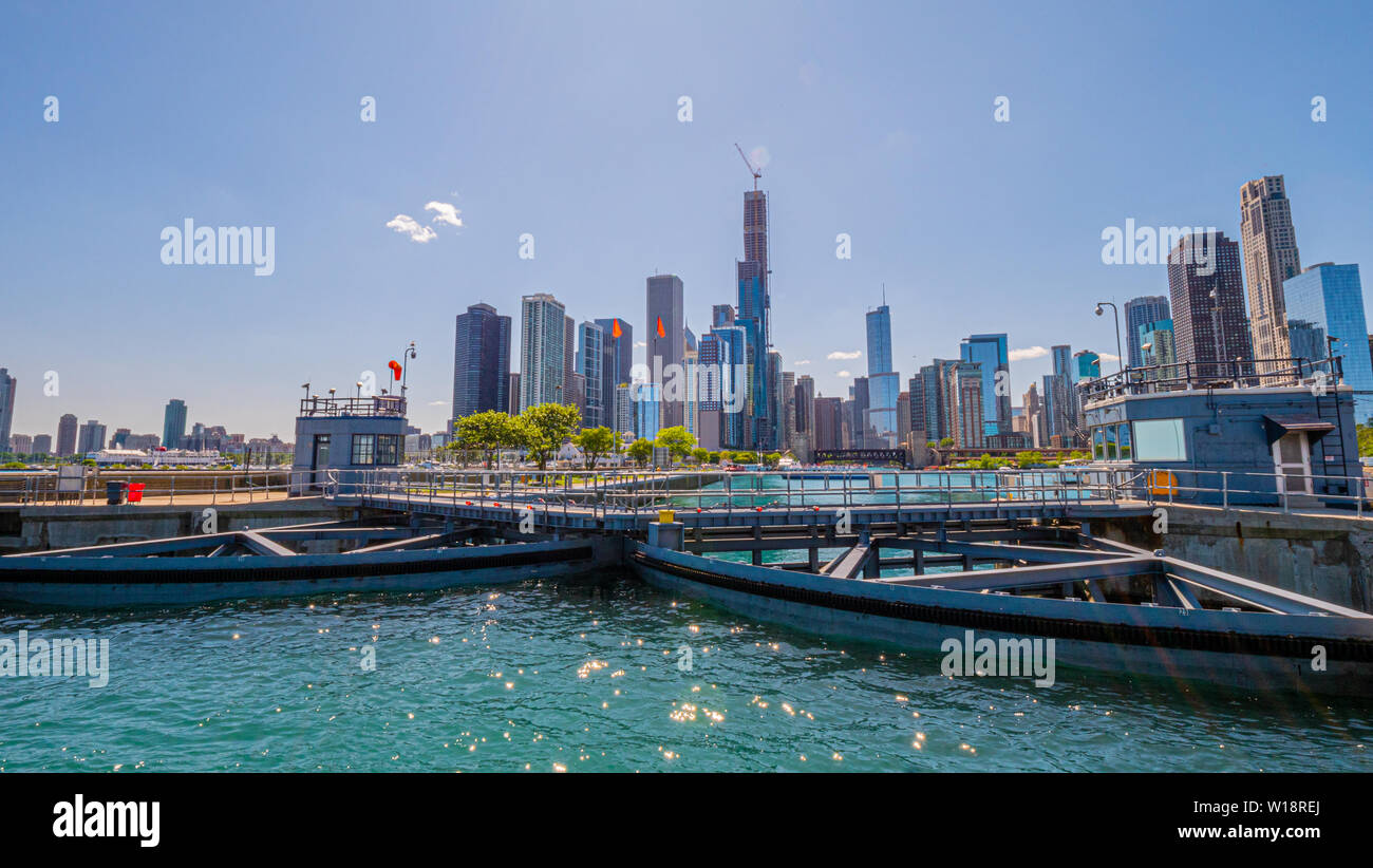 Chicago Harbor Lock - CHICAGO, USA - JUNE 12, 2019 Stock Photo - Alamy