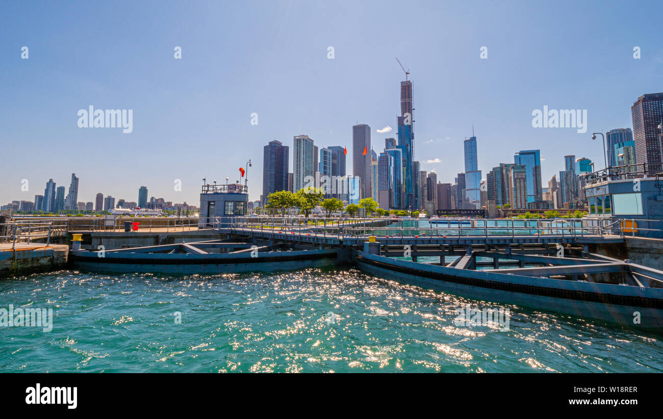 Chicago Harbor Lock High Resolution Stock Photography and Images - Alamy