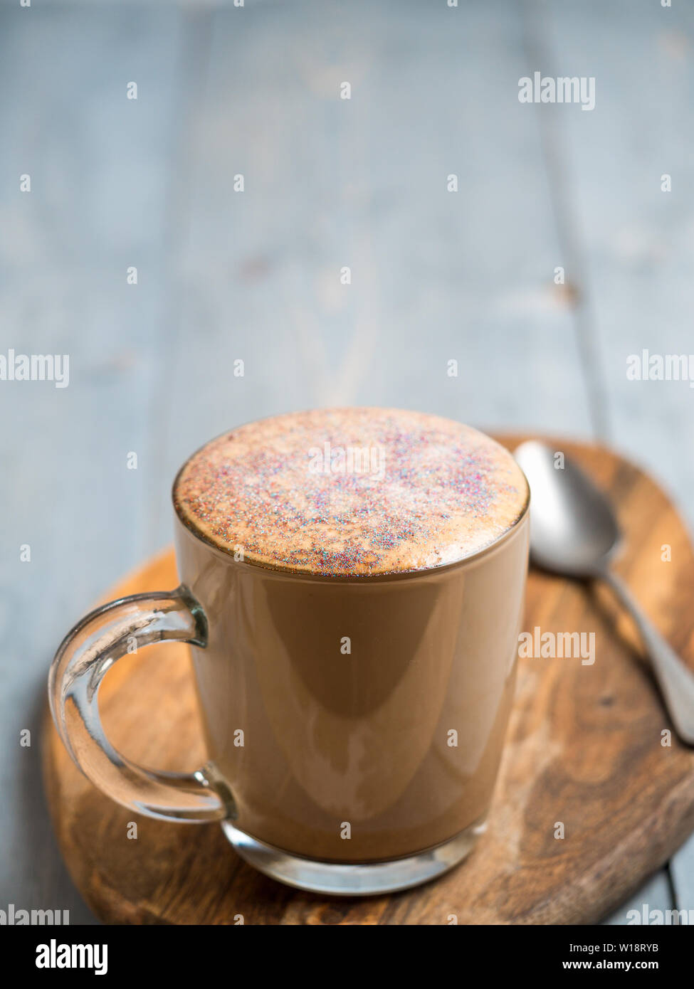 Sparkly drink hi-res stock photography and images - Alamy