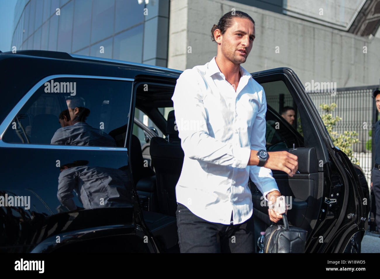 Adrien Rabiot of Juventus arrives at Allianz Stadium before the medical ...