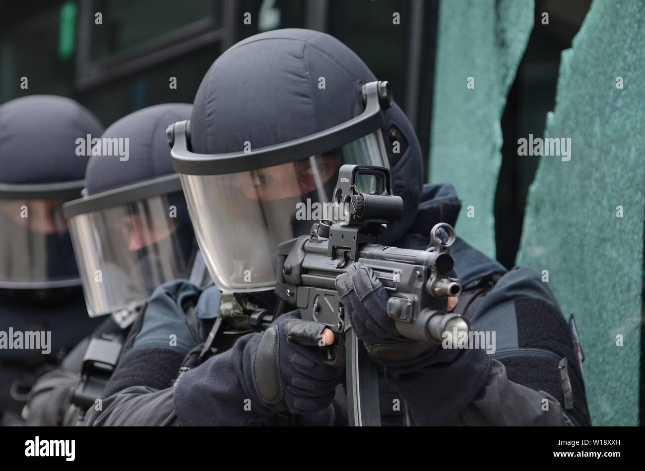Special Operations Response Team High Resolution Stock Photography and ...