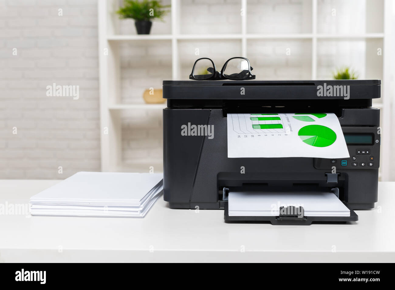 printer in office Stock Photo - Alamy