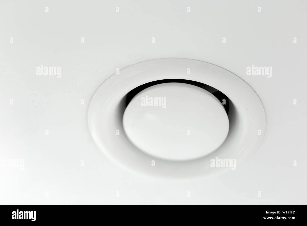 white smoke detector on ceiling Stock Photo - Alamy