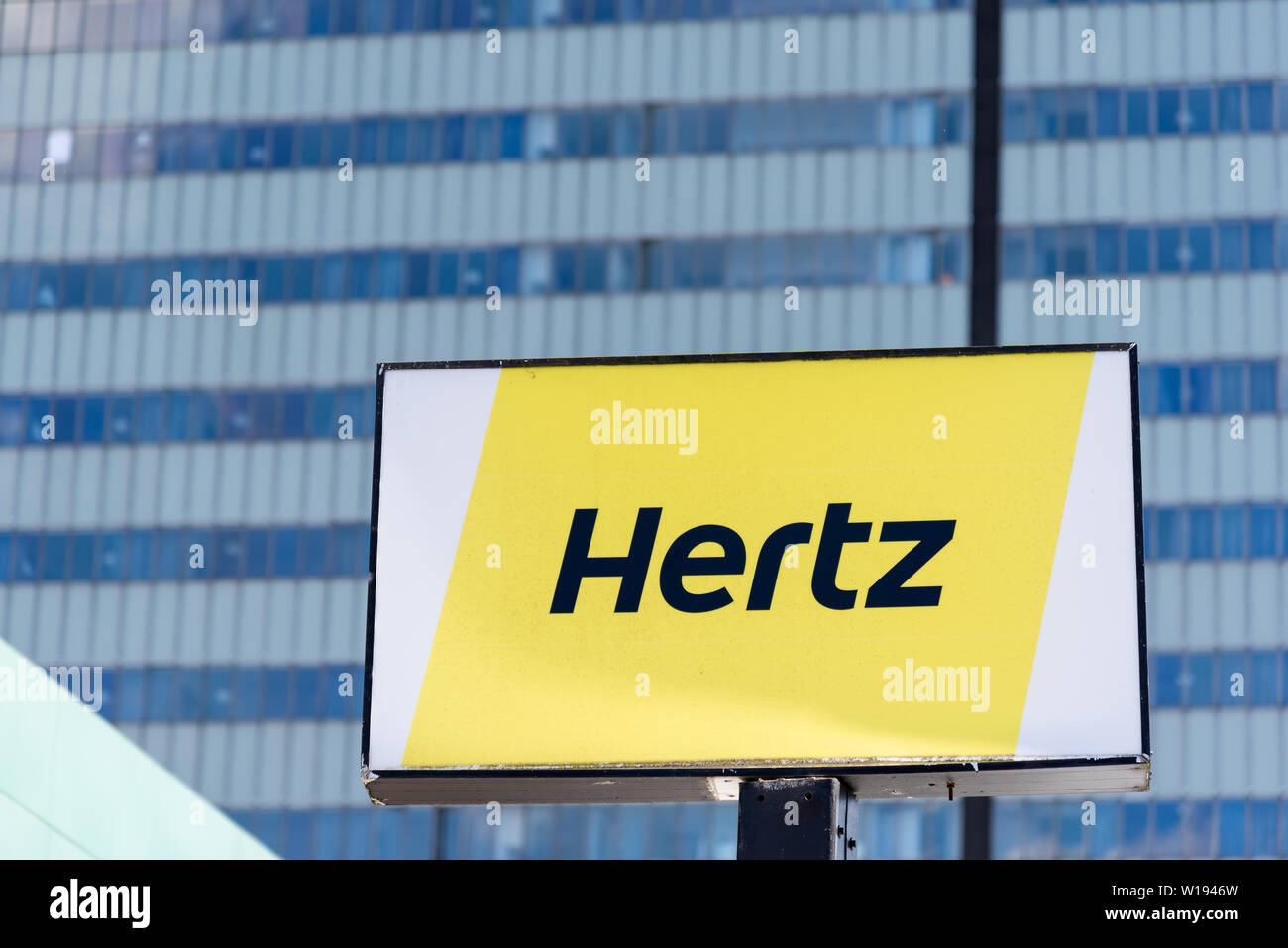 Hertz Logo High Resolution Stock Photography and Images - Alamy