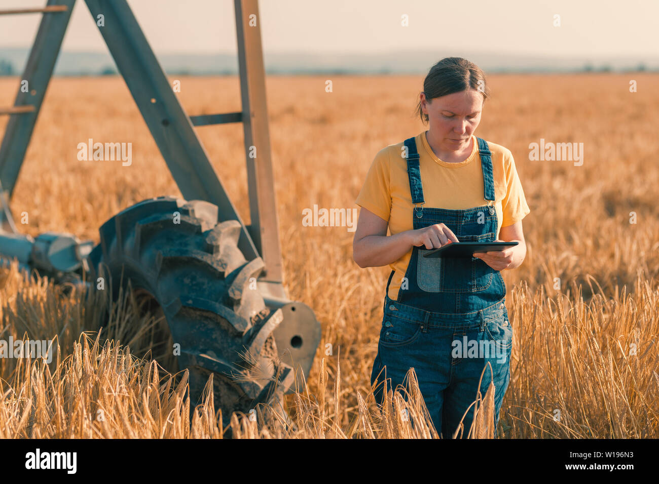 Equipment female hi-res stock photography and images - Alamy