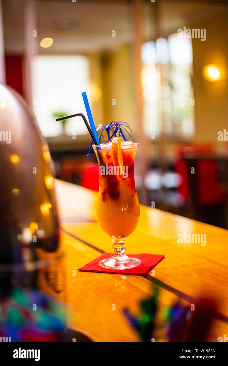 Cocktail bar summer hi-res stock photography and images - Alamy