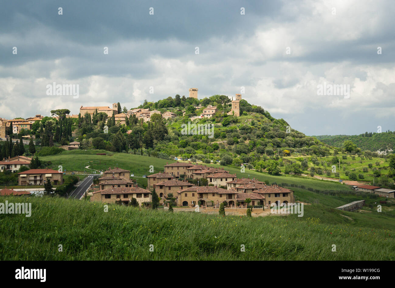 Medieval town monticchiello italy hi-res stock photography and images ...