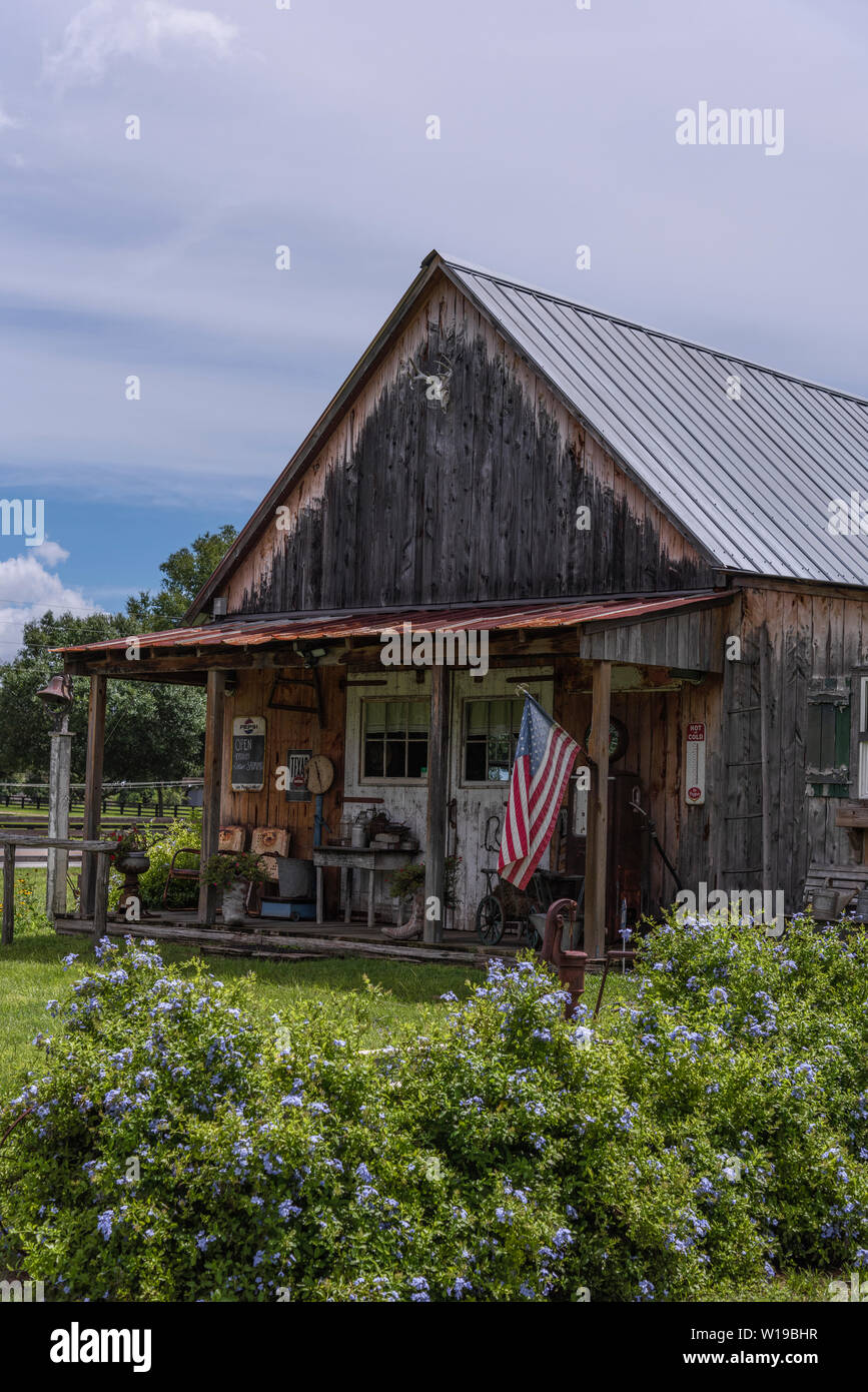 Old Quaint Decorated Farm House Florida, USA Stock Photo - Alamy