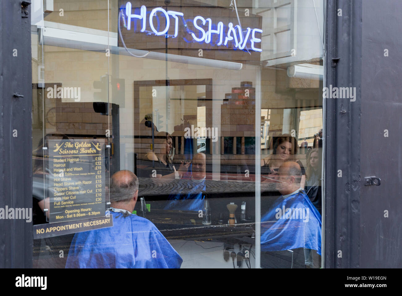Barber edinburgh hi-res stock photography and images - Alamy