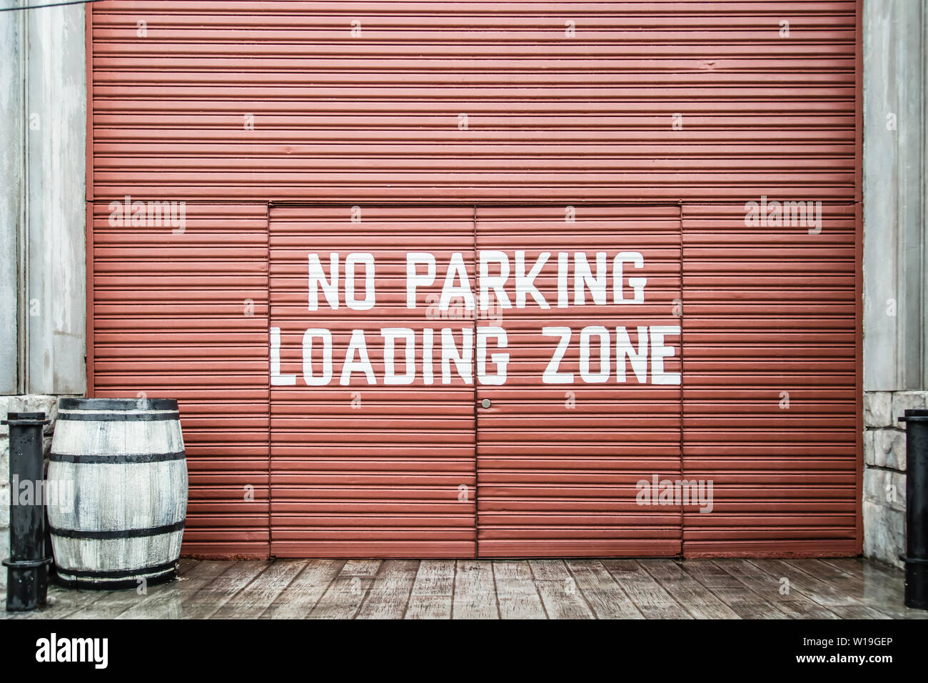 Signage for shipping and receiving hi-res stock photography and images ...