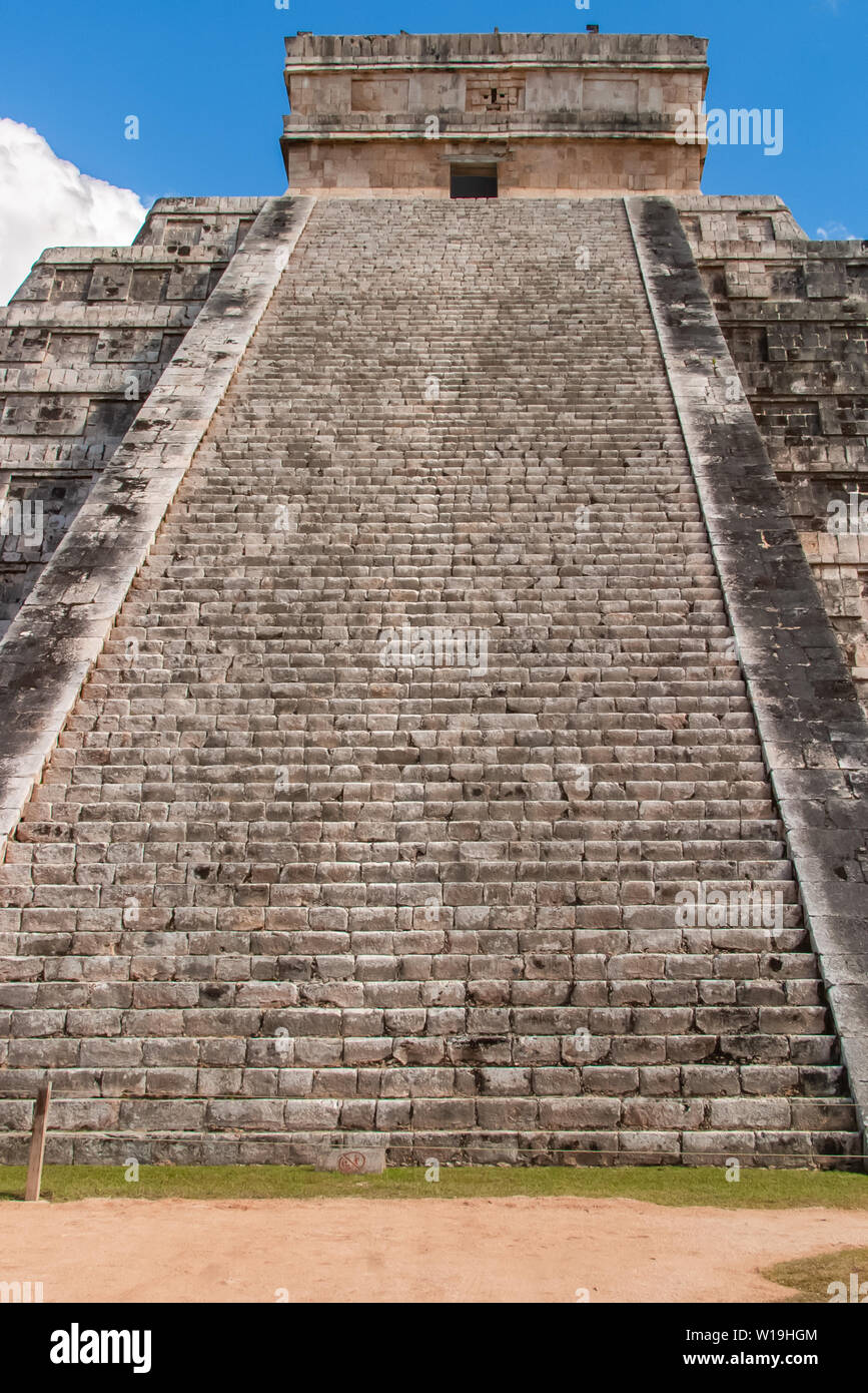 El Castillo, The Castle, Chichen Itza Stock Photo - Alamy