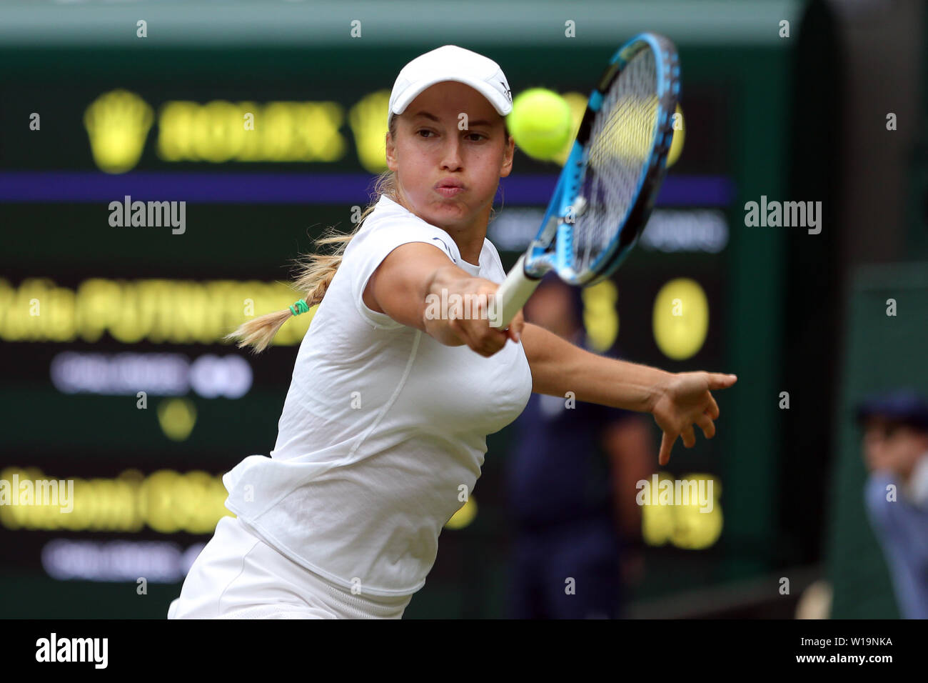 Yulia putintseva wimbledon 2019 hi-res stock photography and images - Alamy