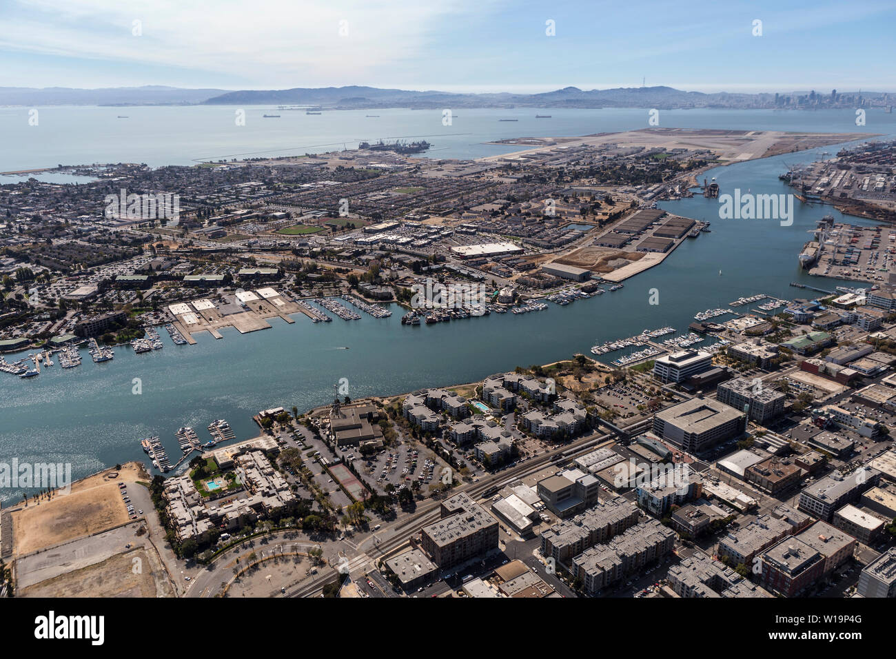 Aerial above oakland hi-res stock photography and images - Alamy