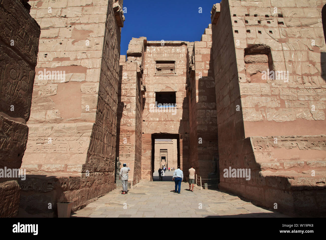 The temple of Medinet Habu in Luxor, Egypt Stock Photo - Alamy