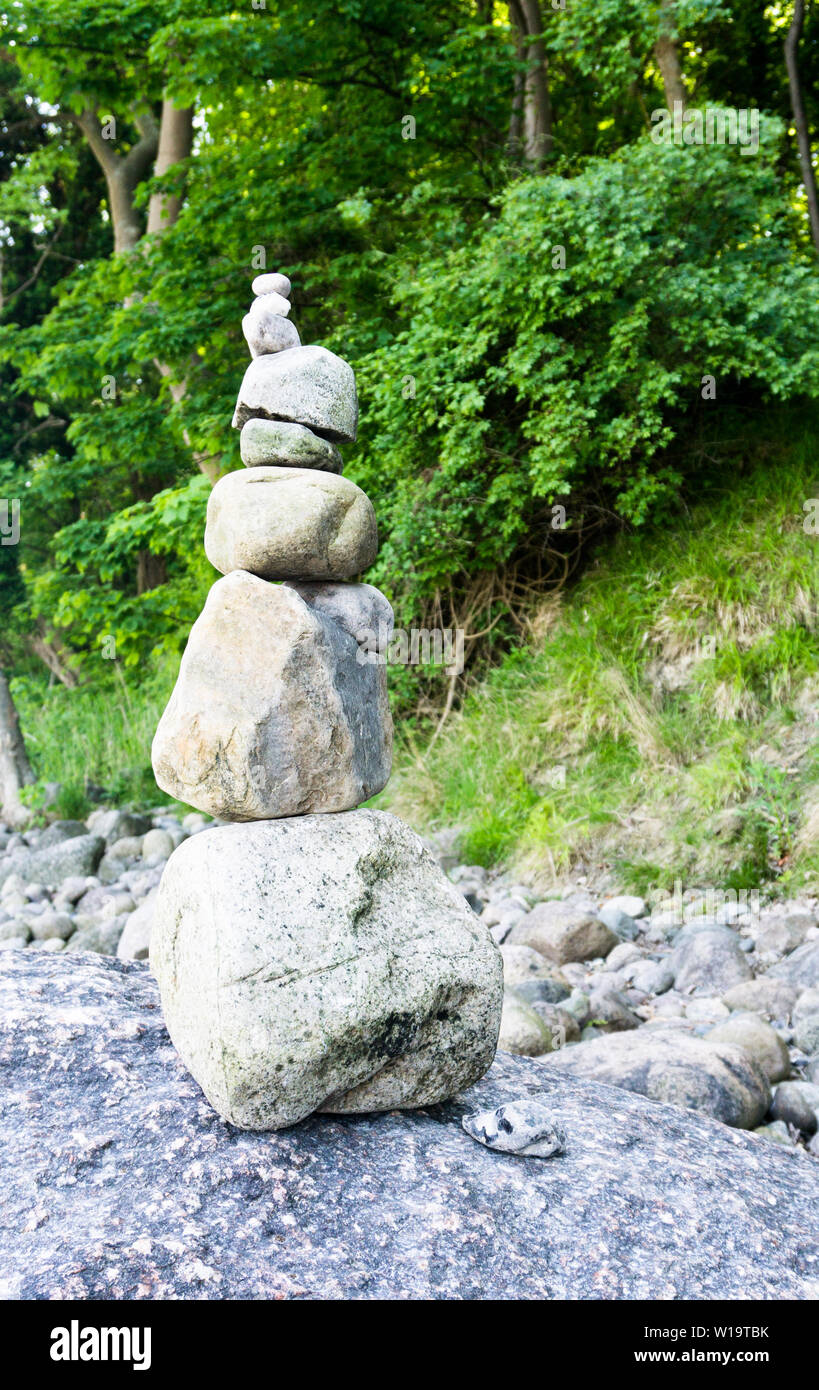 Small stone pyramid hi-res stock photography and images - Alamy