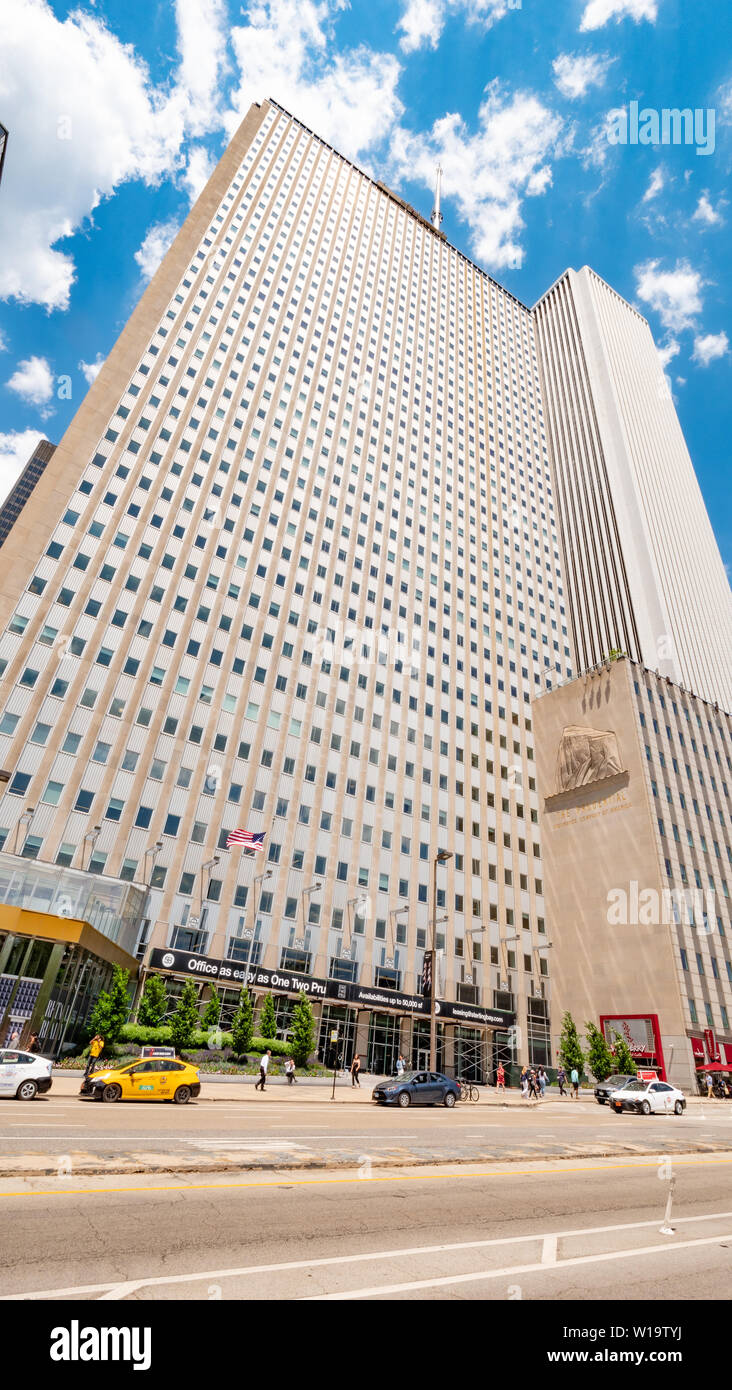 Prudential building in Chicago - CHICAGO, USA - JUNE 12, 2019 Stock ...