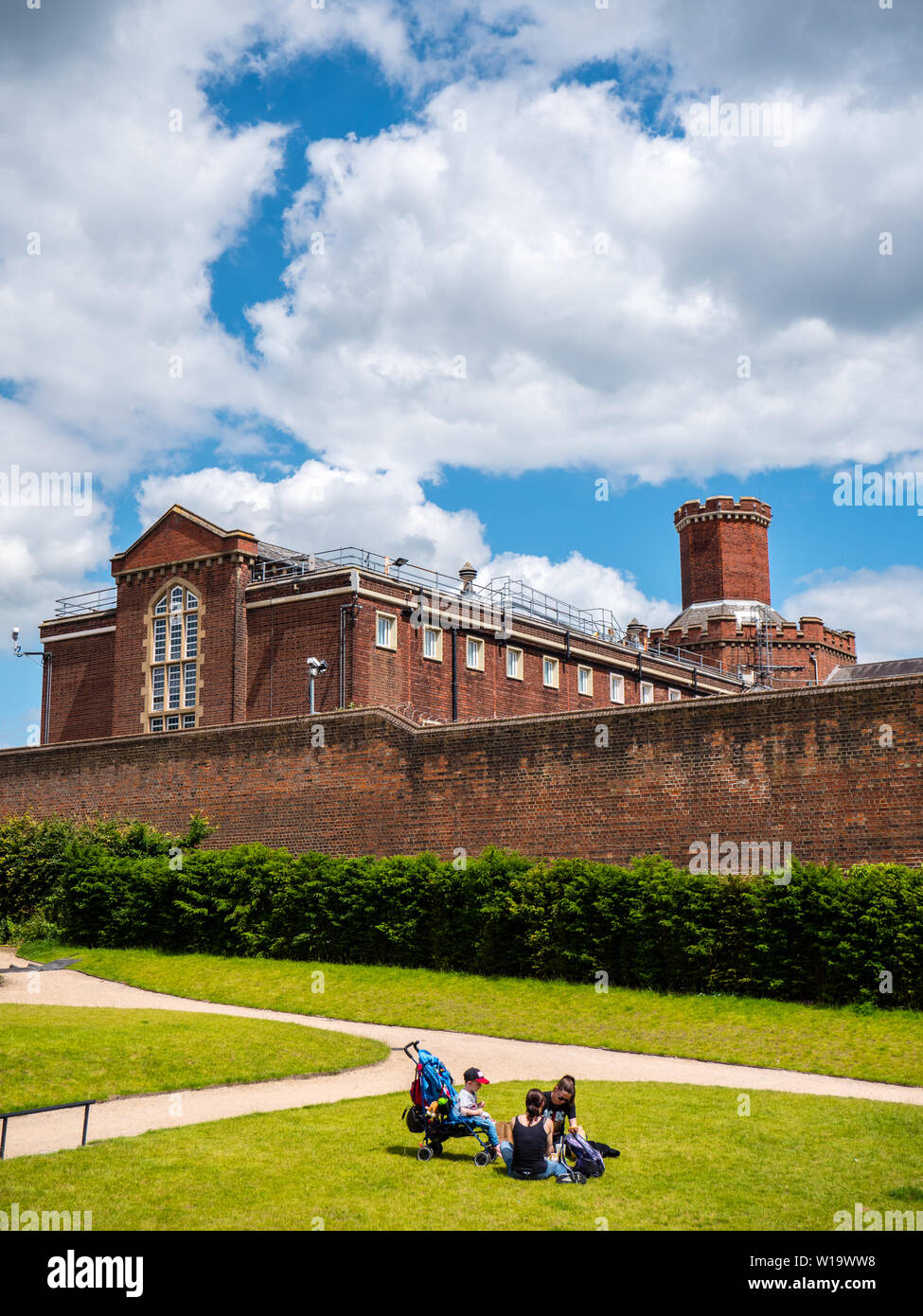 Reading Prison, England Stock Photos & Reading Prison, England Stock ...