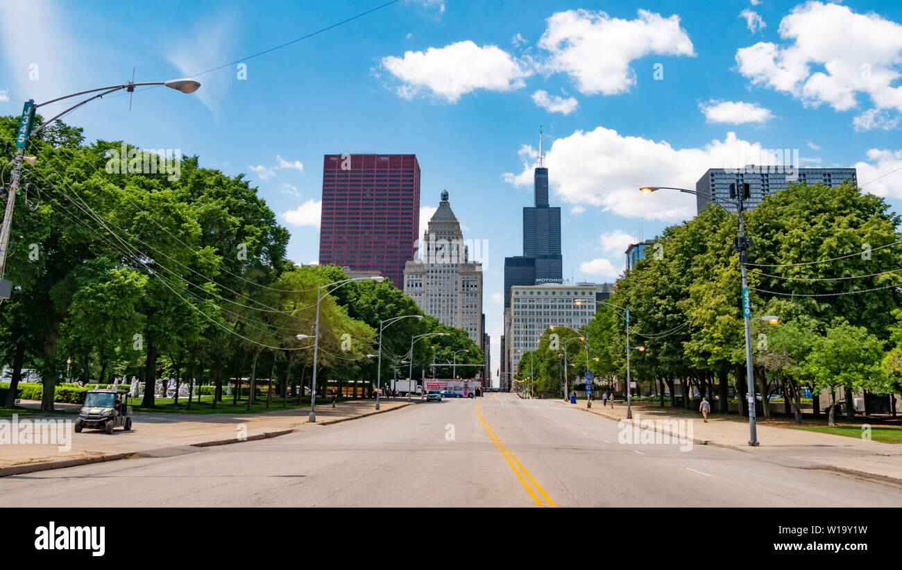 Iconic high rise buildings in Chicago - CHICAGO, USA - JUNE 12, 2019 ...