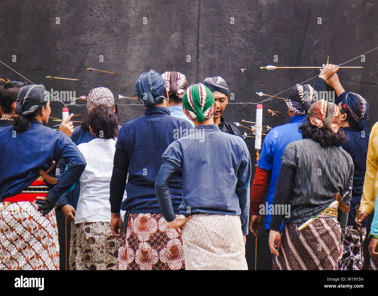 Javanese practicing Jemparingan, Mataram Kingdom's traditional archery ...