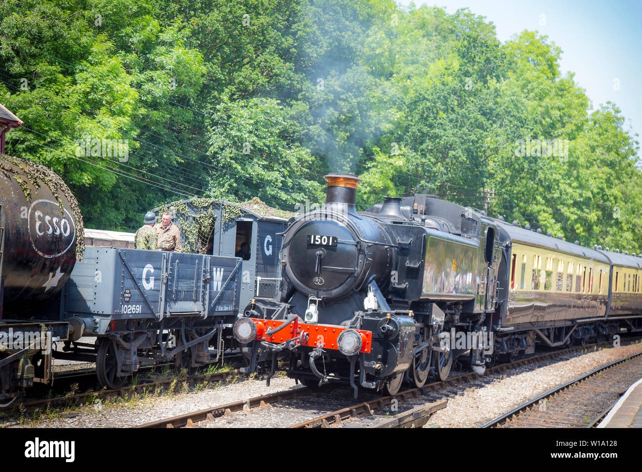 Severn valley steam railway 1940s hi-res stock photography and images ...