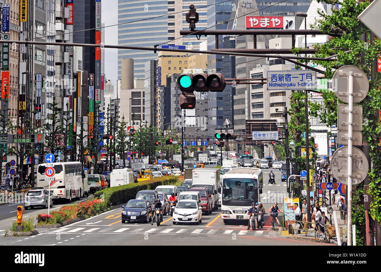 Tokyo traffic sign hi-res stock photography and images - Alamy