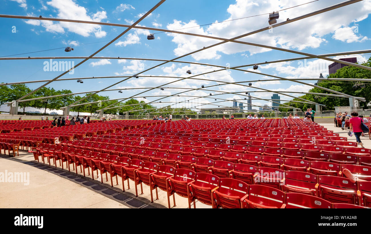 Aerial view jay pritzker pavilion hi-res stock photography and images ...
