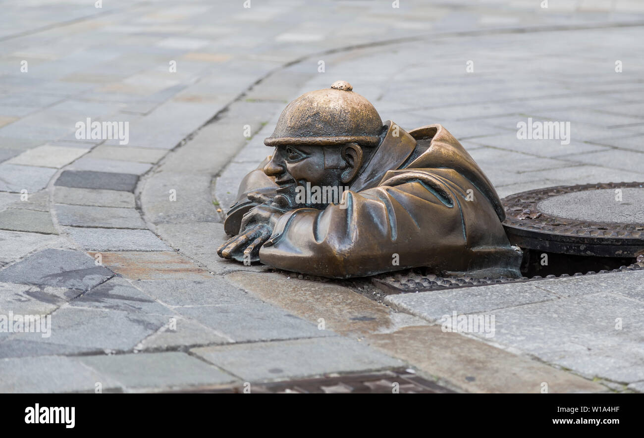 Bronze statue bratislava hi-res stock photography and images - Alamy