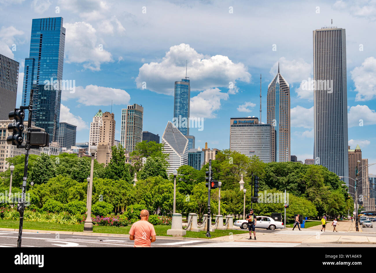 Downtown chicago sunset 2019 hi-res stock photography and images - Alamy
